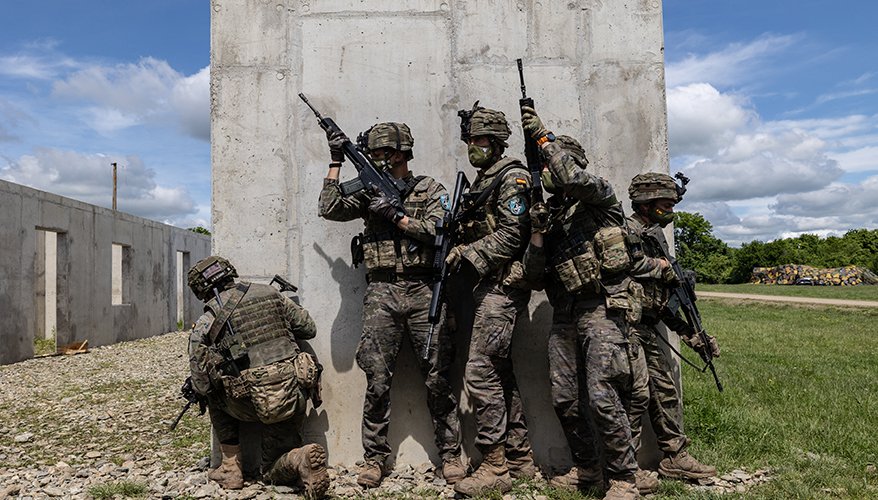 NATO Ready for Battle, but Lacks Stamina, Report Finds